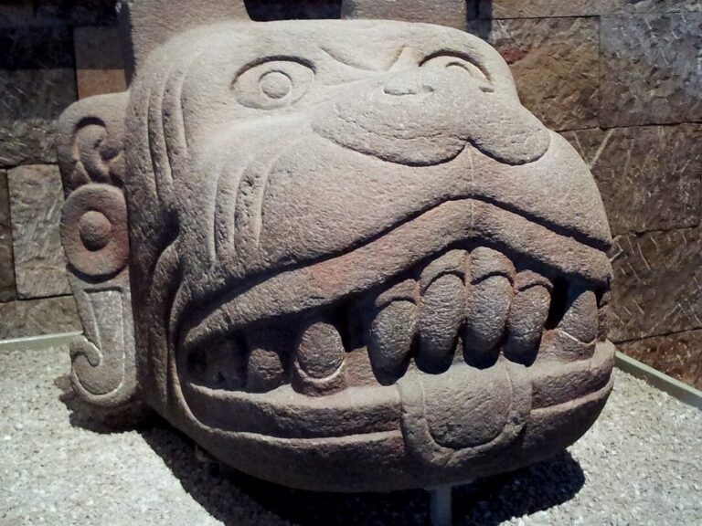 Descubre la leyenda de Xólotl: el dios perro de la mitología tolteca